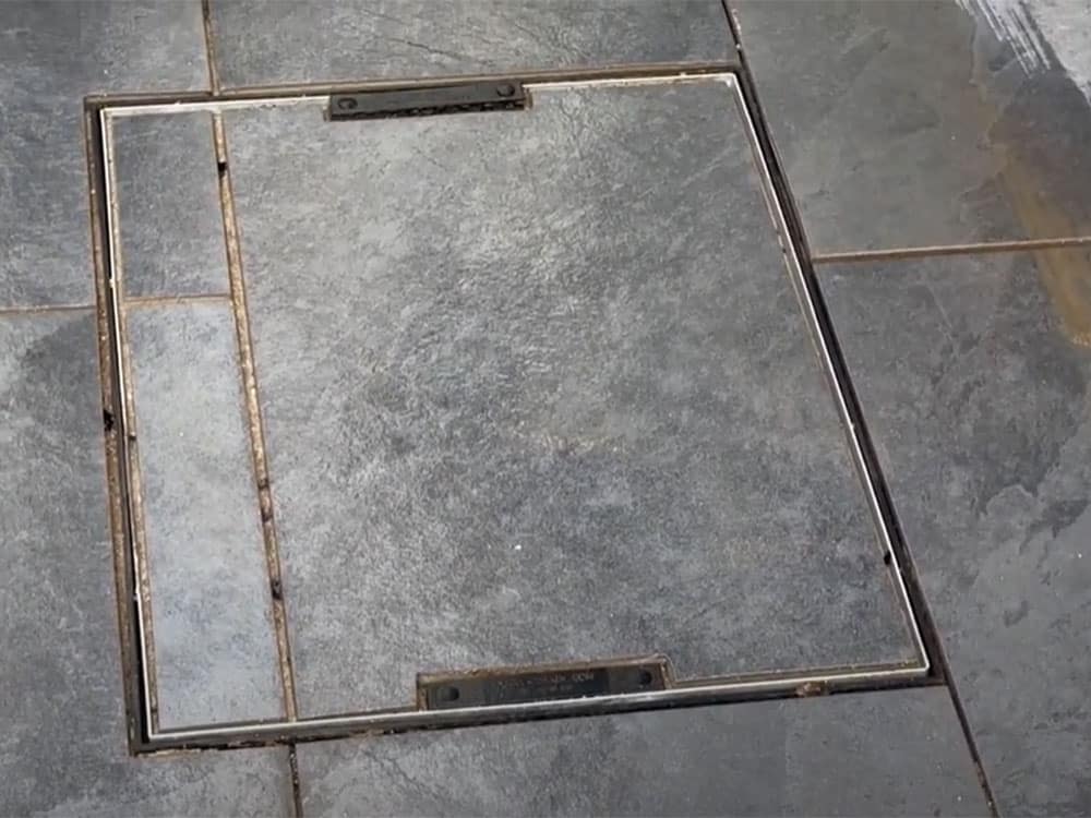 How To Set Up A Recessed Manhole Cover | S&D | Surrey